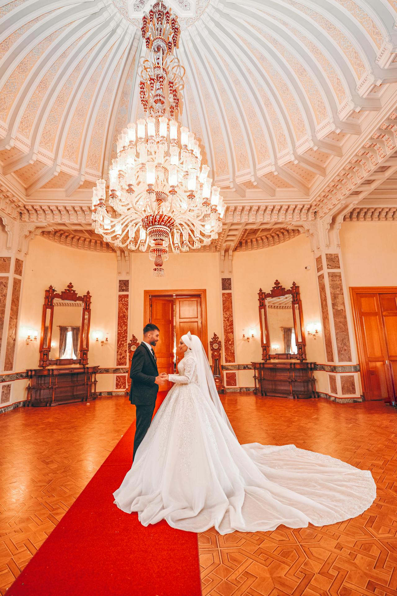A Gorgeous Chennai Wedding Venue With Stunning Floral Decor - SAN Event ...